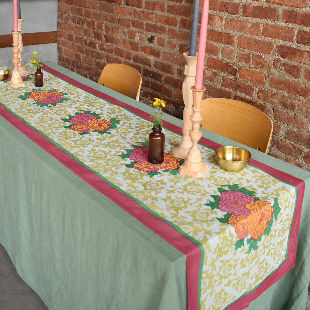 Jade French Linen Tablecloth by Linge Particulier – Collyer's Mansion
